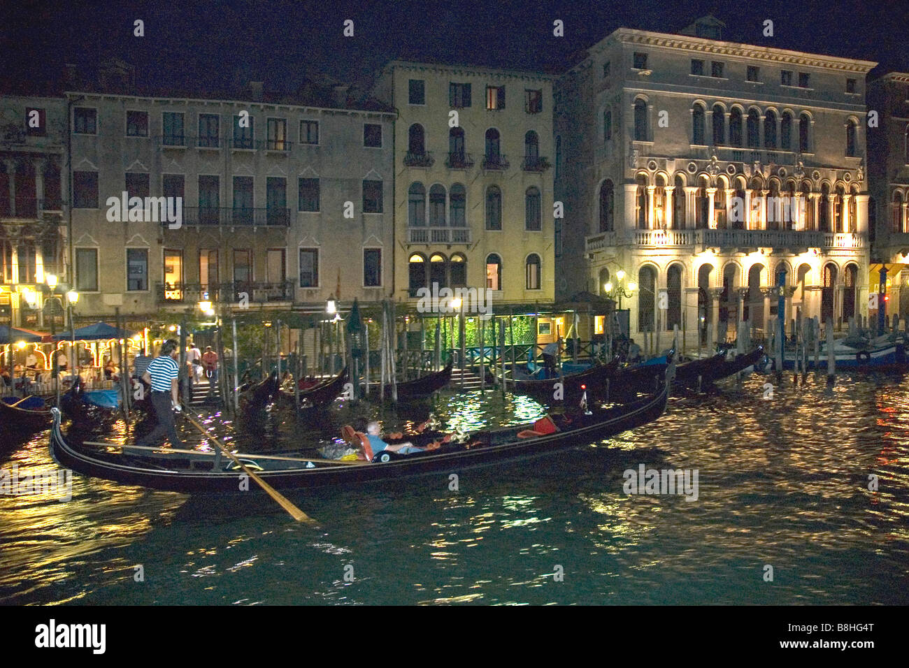 Night view of venice hi-res stock photography and images - Alamy