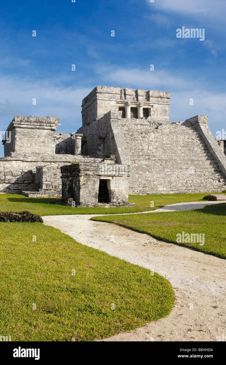 The castle El Castillo Mayan ruins of Tulum 1200 1524 Tulum Quintana ...