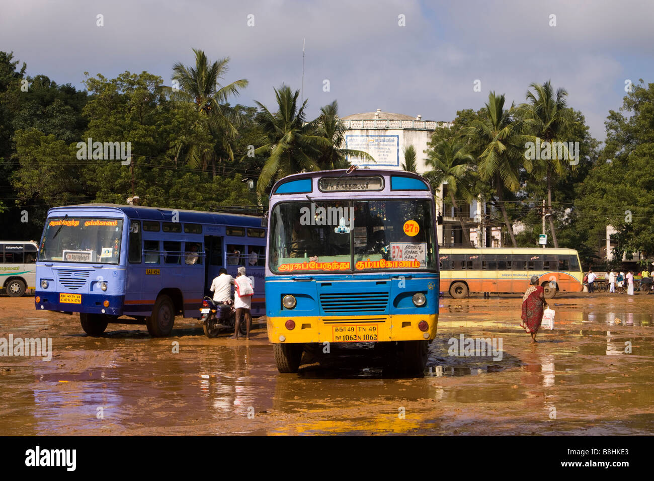 India Tamil Nadu Mayiladuthurai Bus Stand passengers boarding local ...