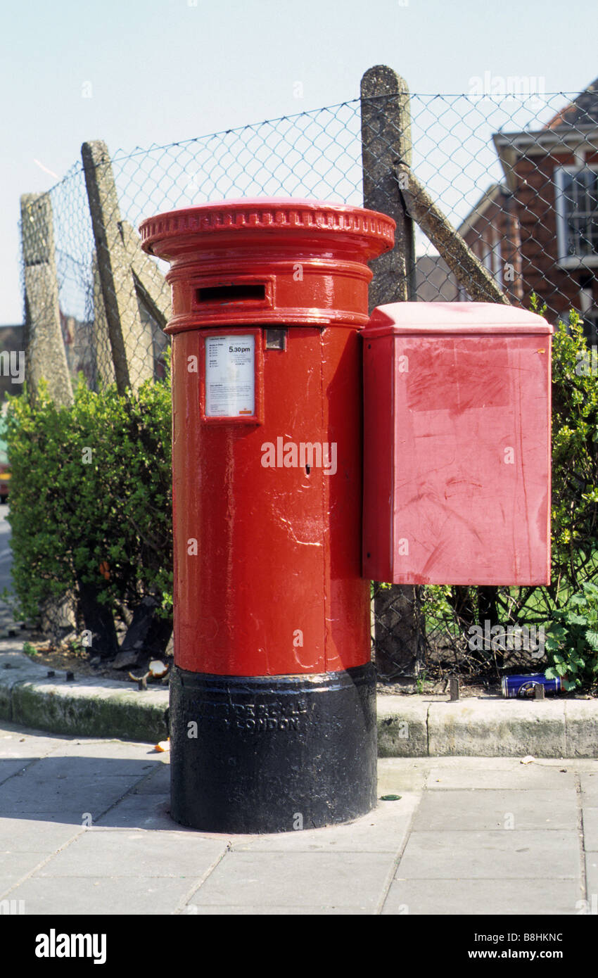 Low aperture pillar box hi-res stock photography and images - Alamy