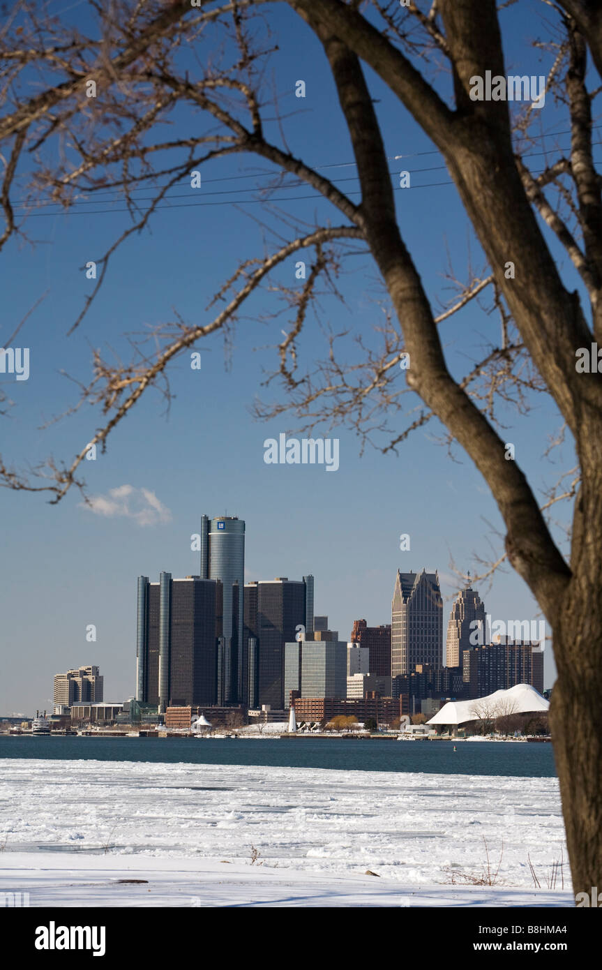 Downtown Detroit and the Detroit River in Winter Stock Photo - Alamy