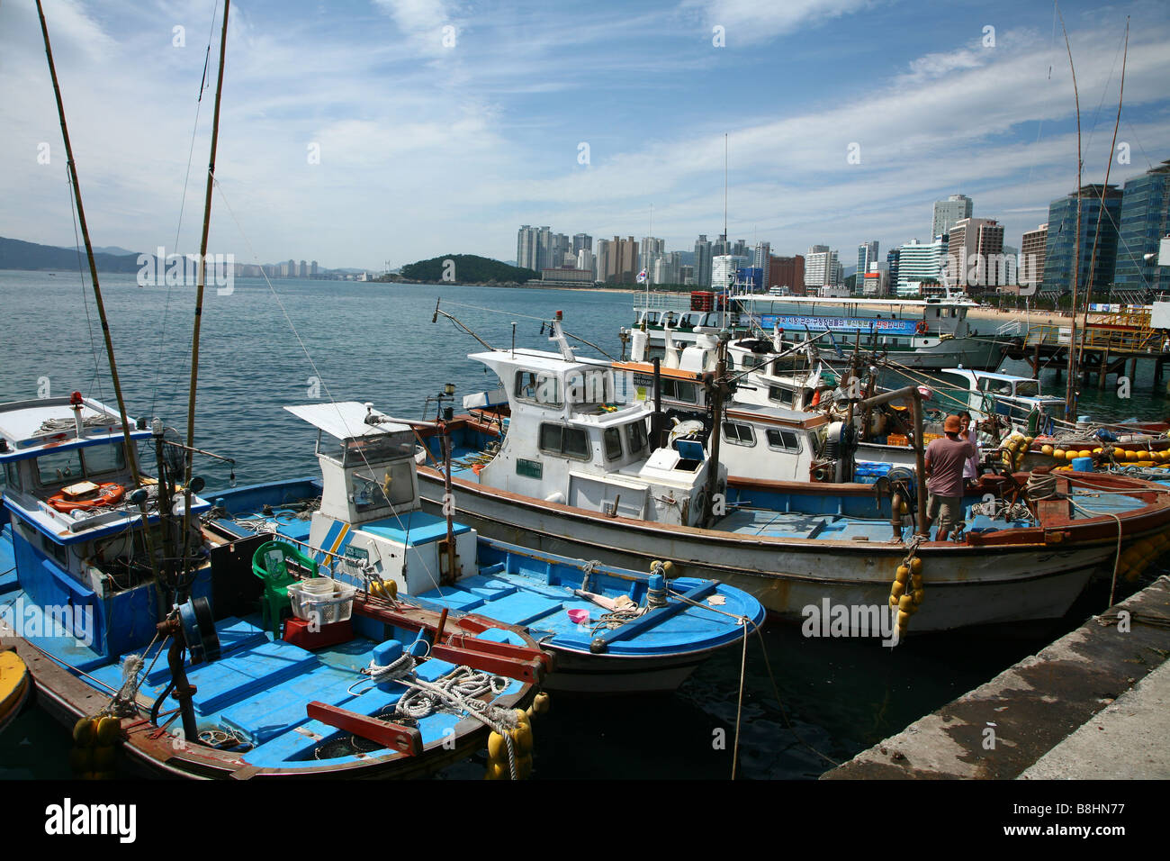 Busan harbour south korea hi-res stock photography and images - Alamy