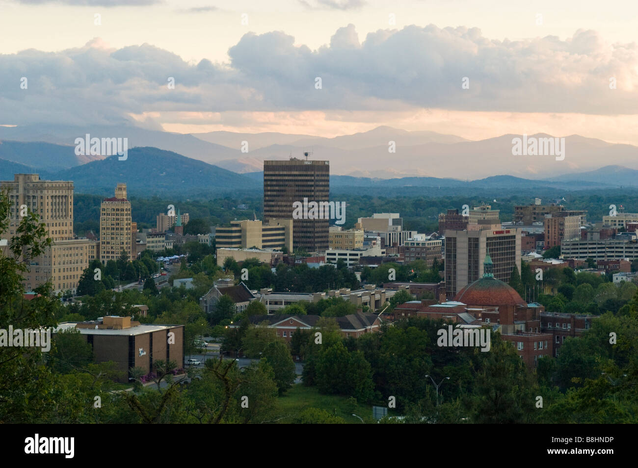 The view of the Asheville sky line in the mountains of North Carolina ...