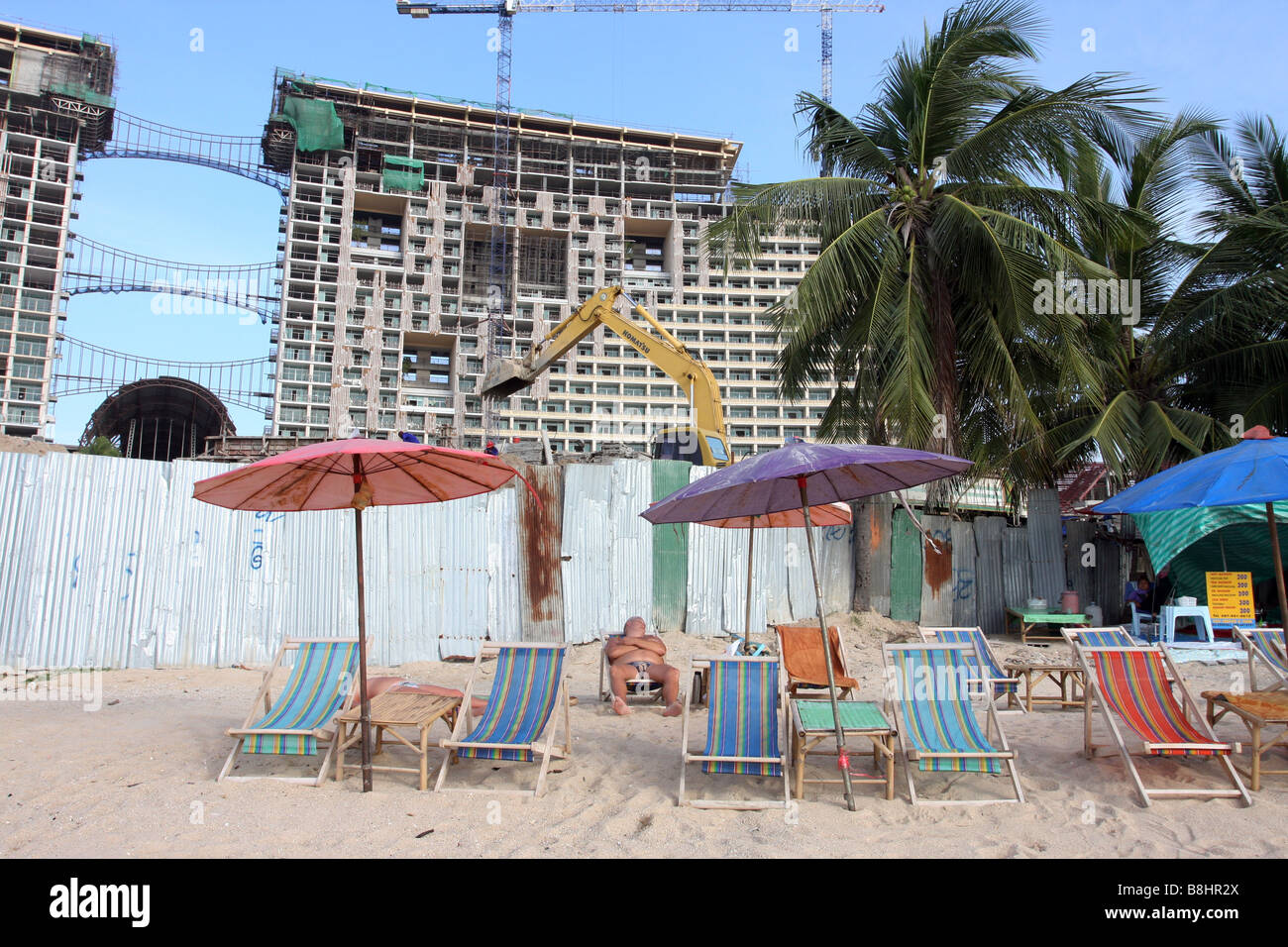 Pattaya building hi-res stock photography and images - Alamy