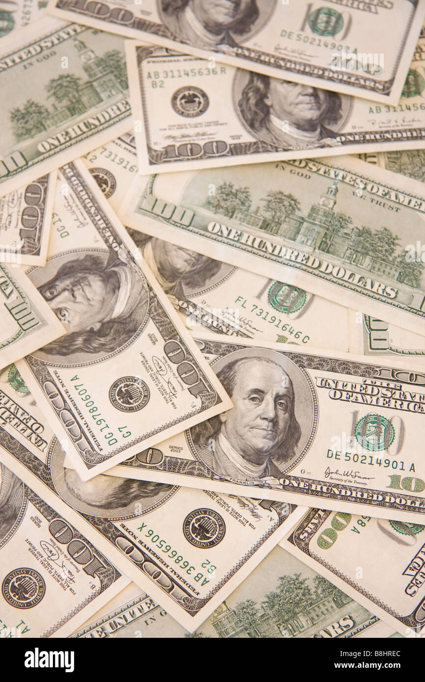 Hundreds of dollars expenses hi-res stock photography and images - Alamy