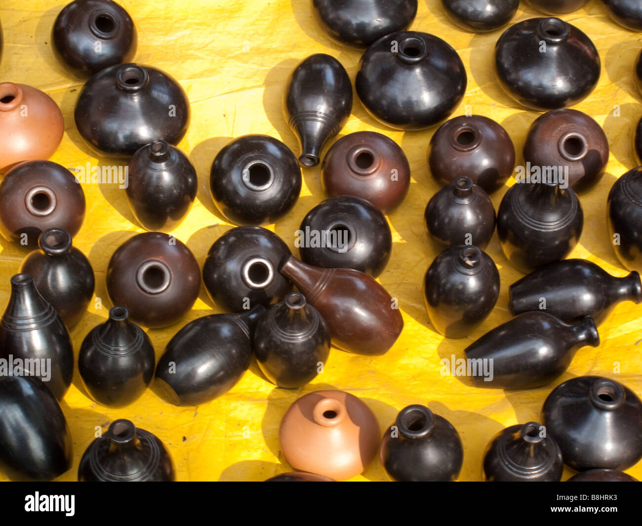 Indian clay pots hi-res stock photography and images - Alamy