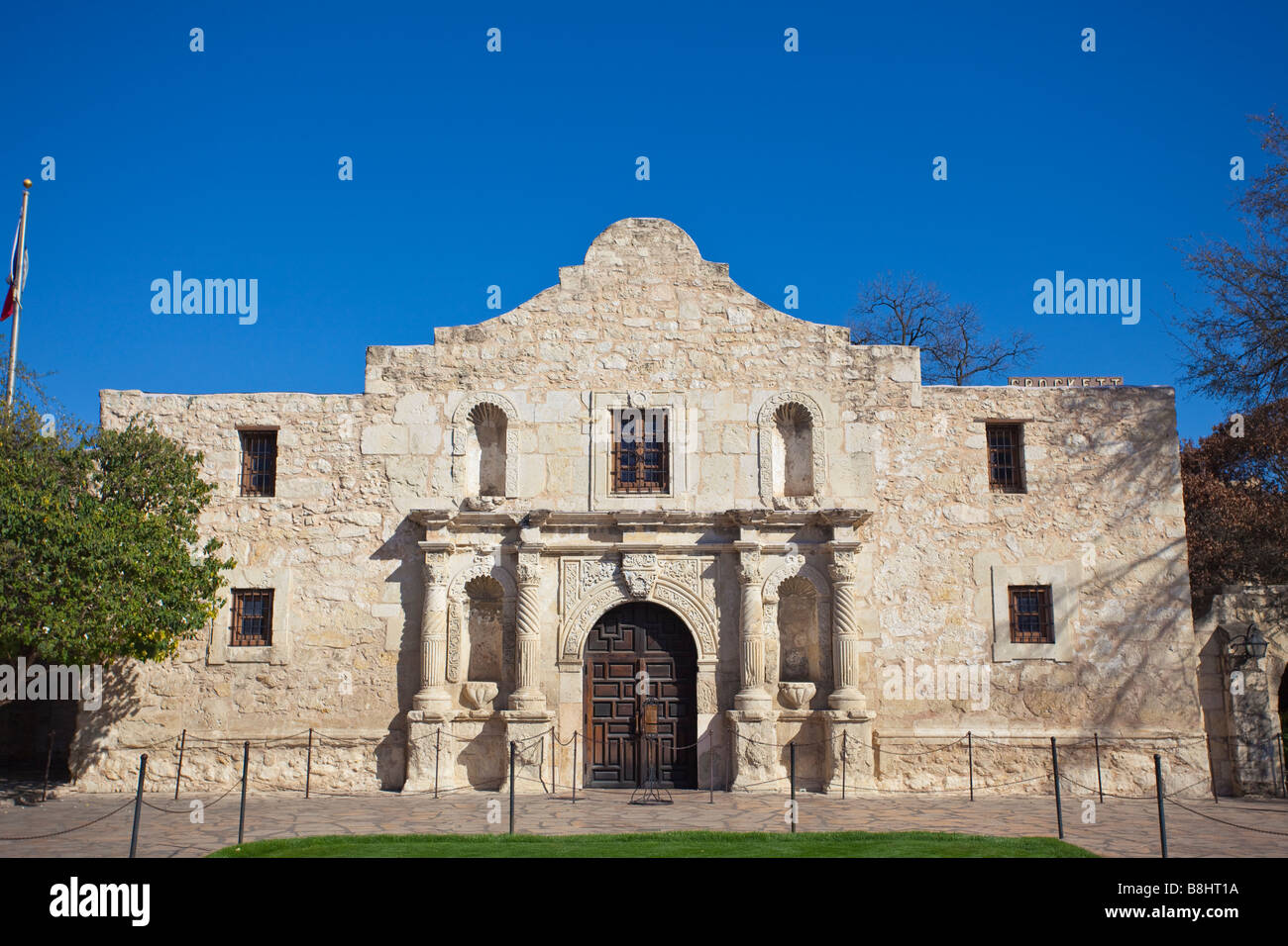 Alamo mission hi-res stock photography and images - Alamy