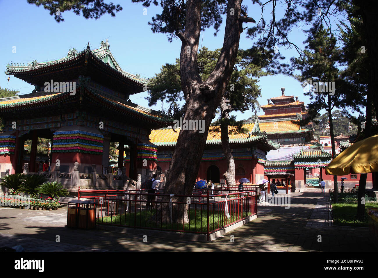 Puning temple hi-res stock photography and images - Alamy
