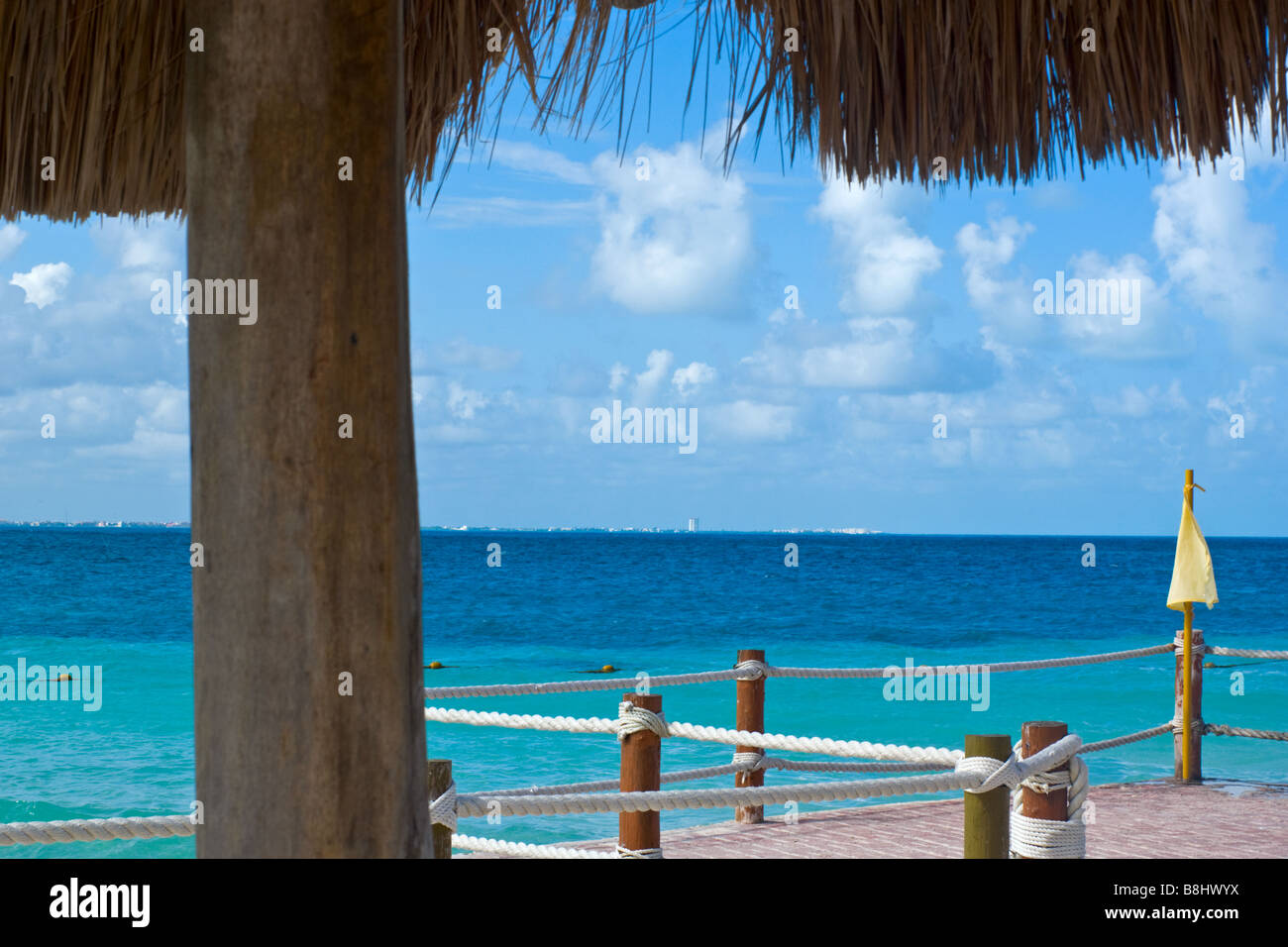 Pier in cancun caribbean beach Stock Photo - Alamy