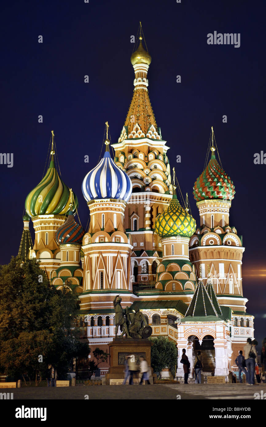 Night evening night time dark black sky buildings church churches hi ...