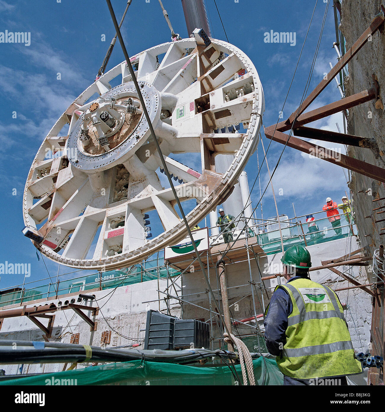 Cutterhead for Thames Tunnel Boring Machine 'Milly' is lowered into ...