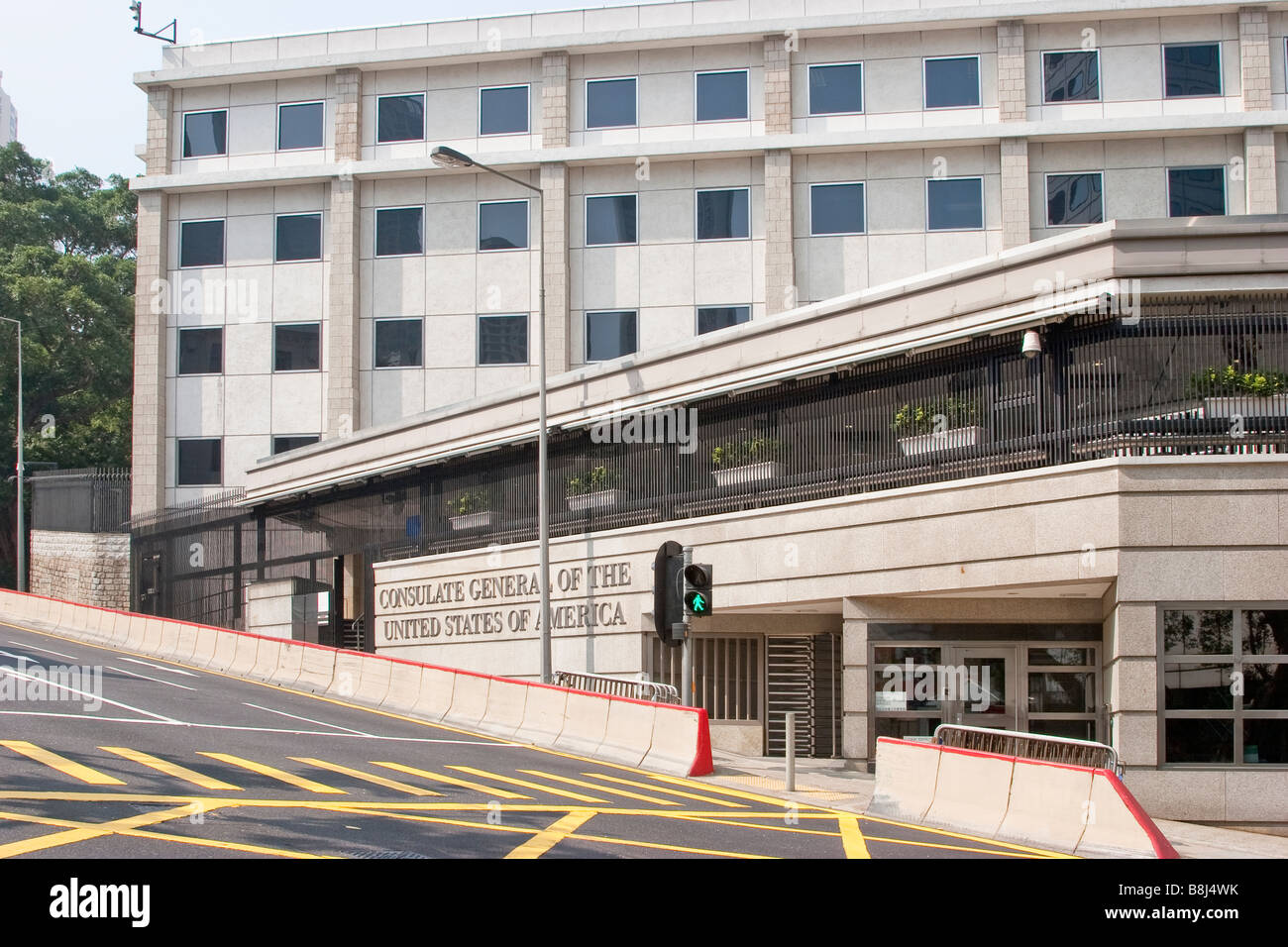 Us consulate building hi-res stock photography and images - Alamy