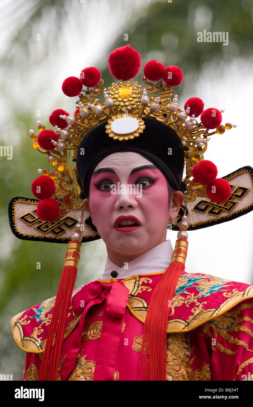 Chinese Opera Performer in Traditional Costume in Hong Kong Stock Photo ...