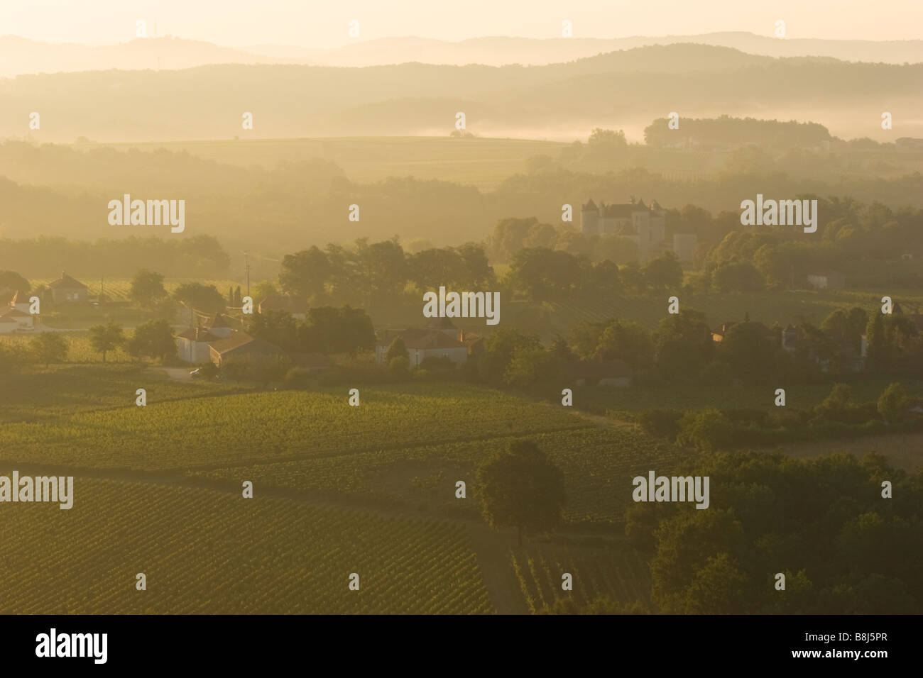 Dawn countryside hi-res stock photography and images - Alamy