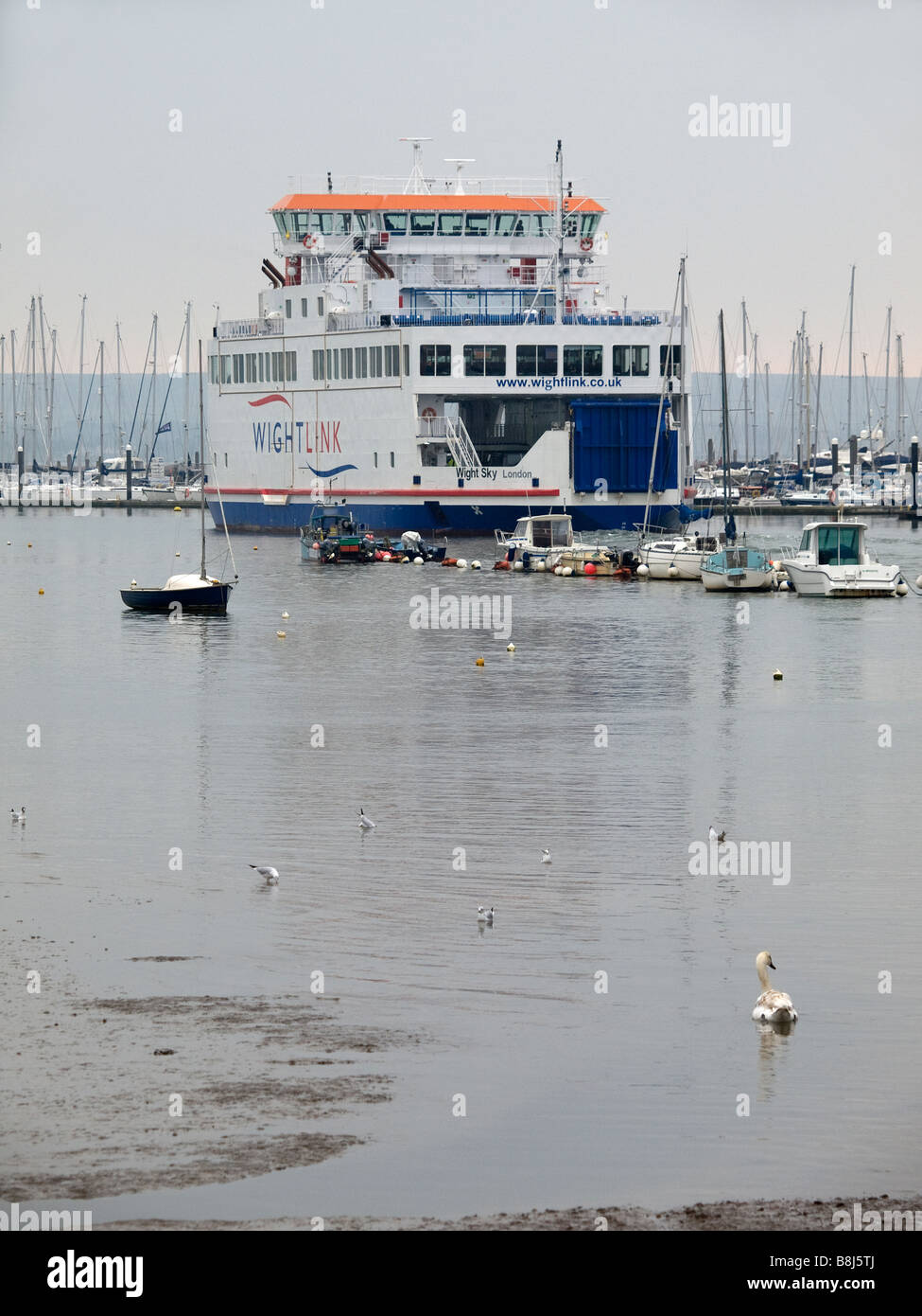 Wightlink's new ferry "Wight Sky" leaving Lymington on its first day in ...