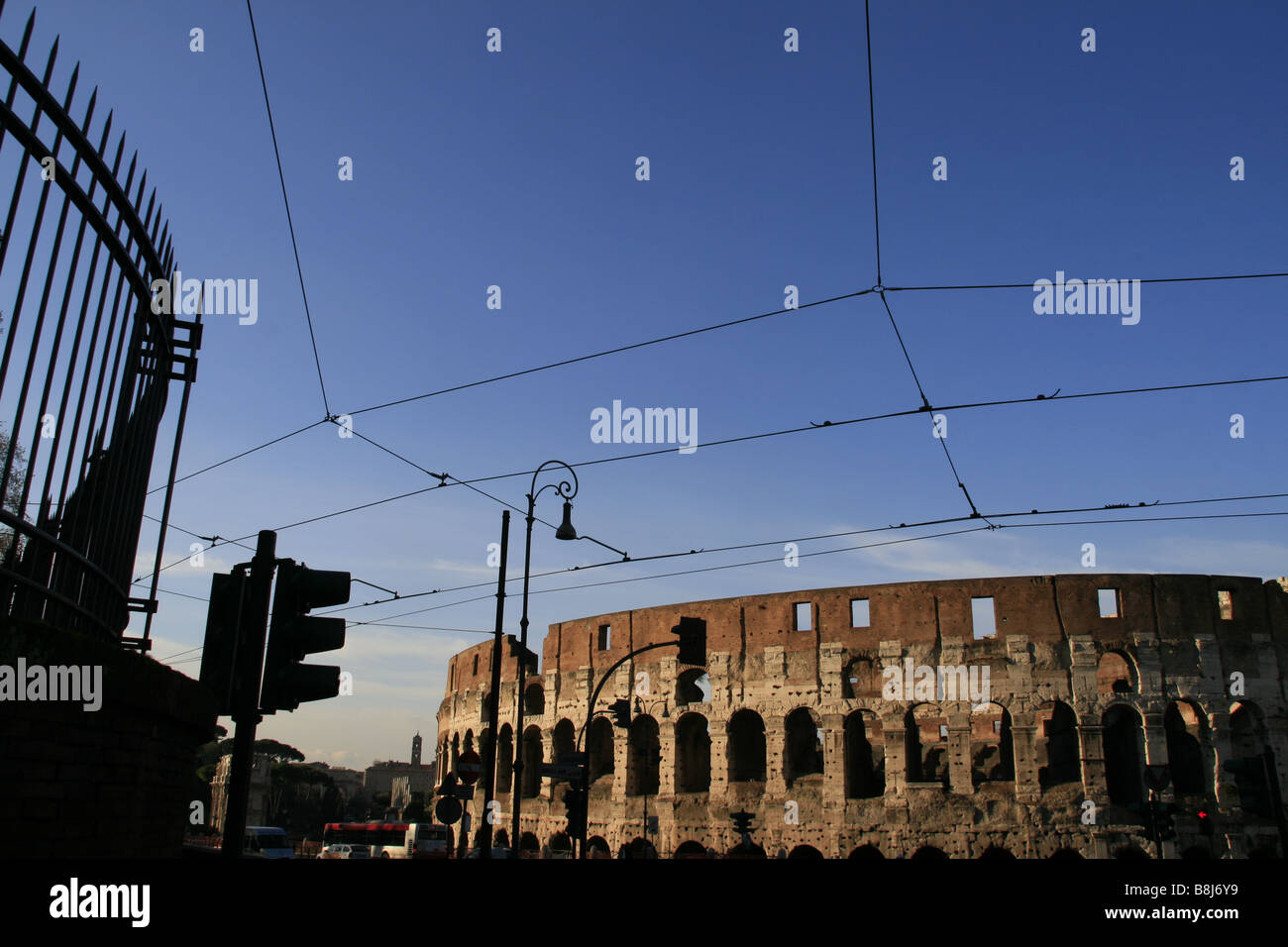 colosseum amphitheatre outside exterior wall facade, rome Stock Photo ...