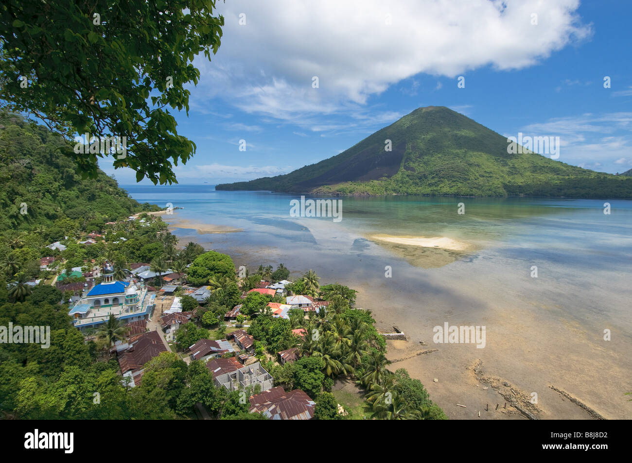 Gunung Api volcano Banda islands Indonesia Stock Photo - Alamy