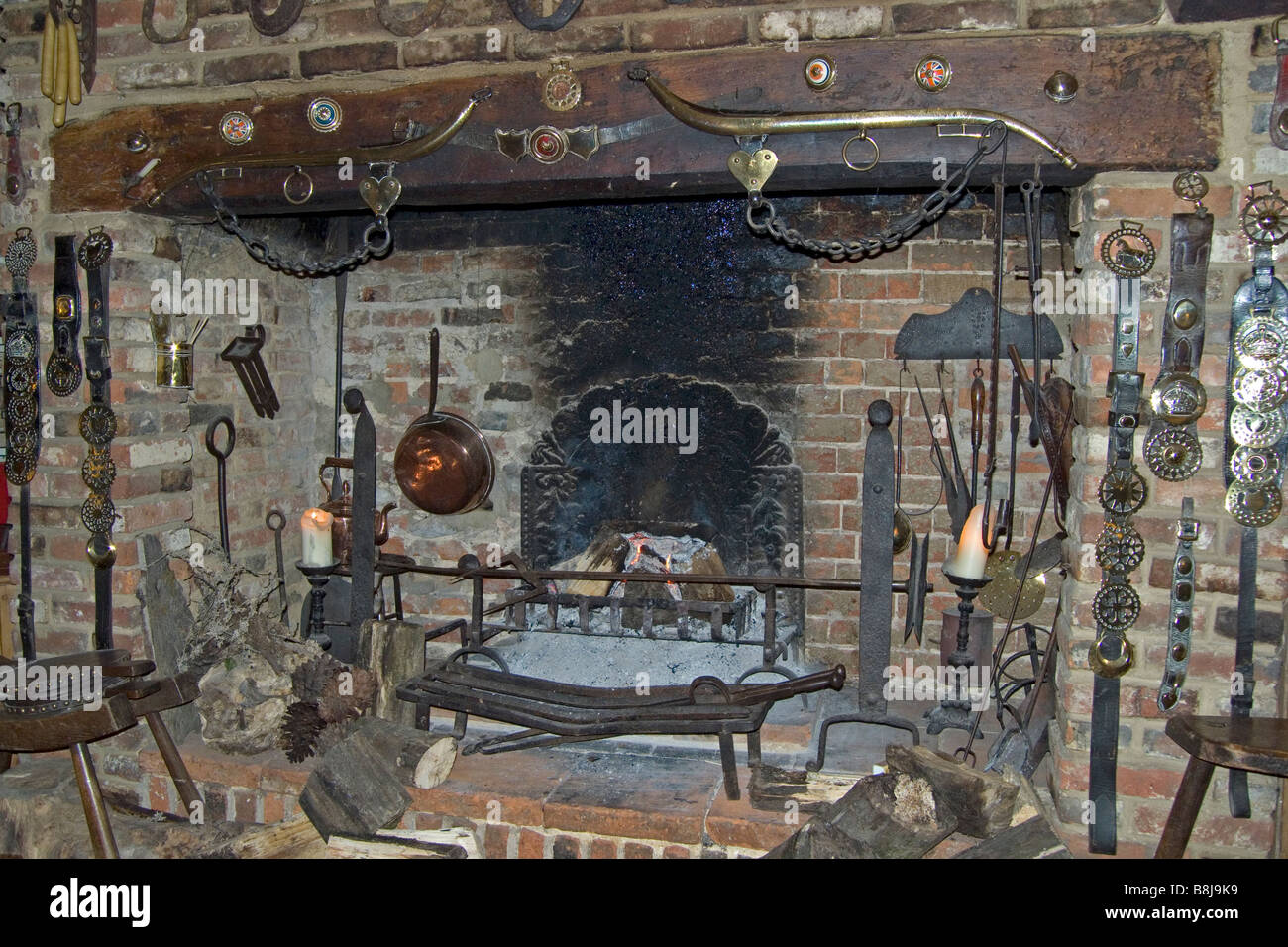 Inglenook fire place. 16th century Stock Photo - Alamy