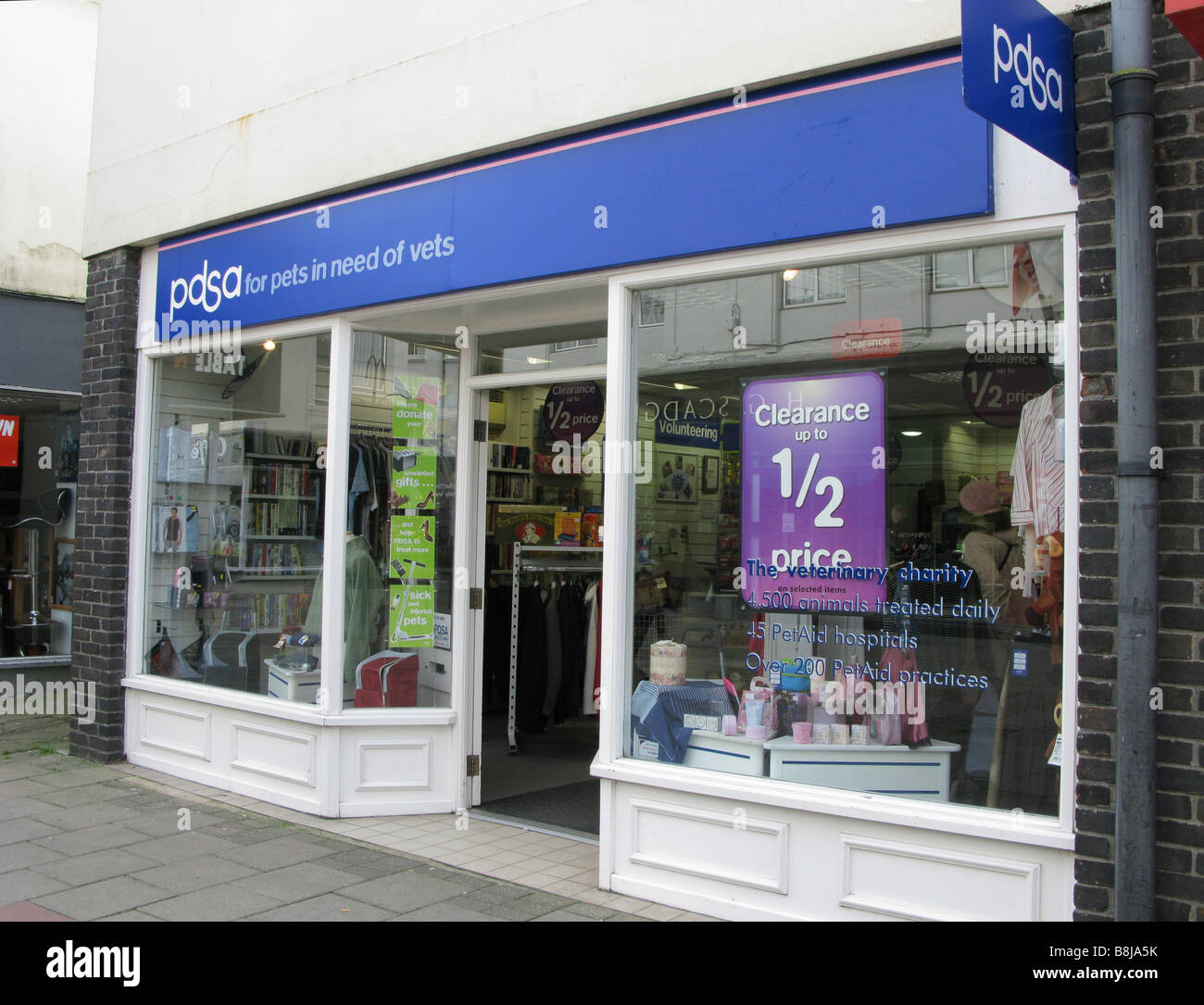 Pdsa shops hi-res stock photography and images - Alamy