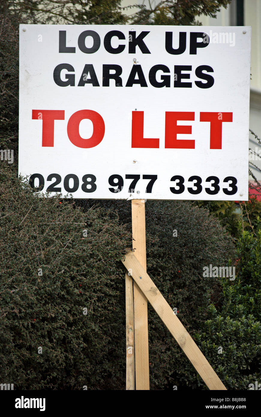 Lock up garages hi-res stock photography and images - Alamy