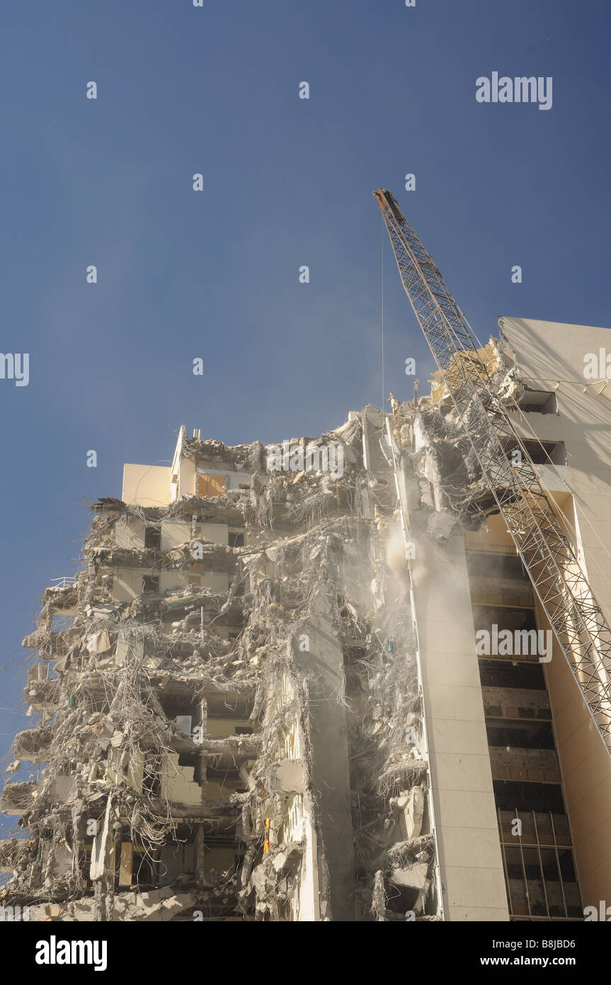 Concrete building demolition hi-res stock photography and images - Alamy