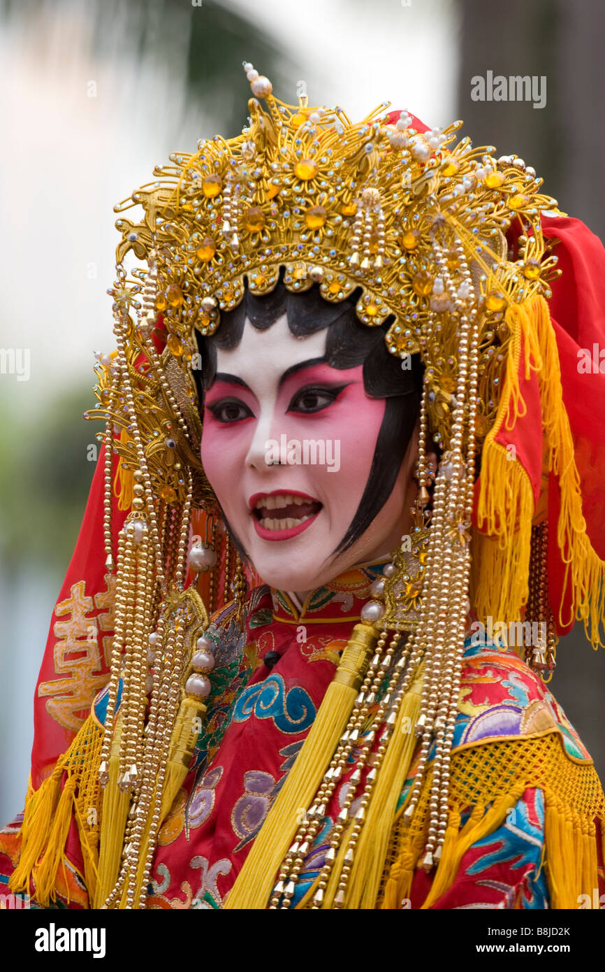 Chinese opera actor face Stock Photo - Alamy