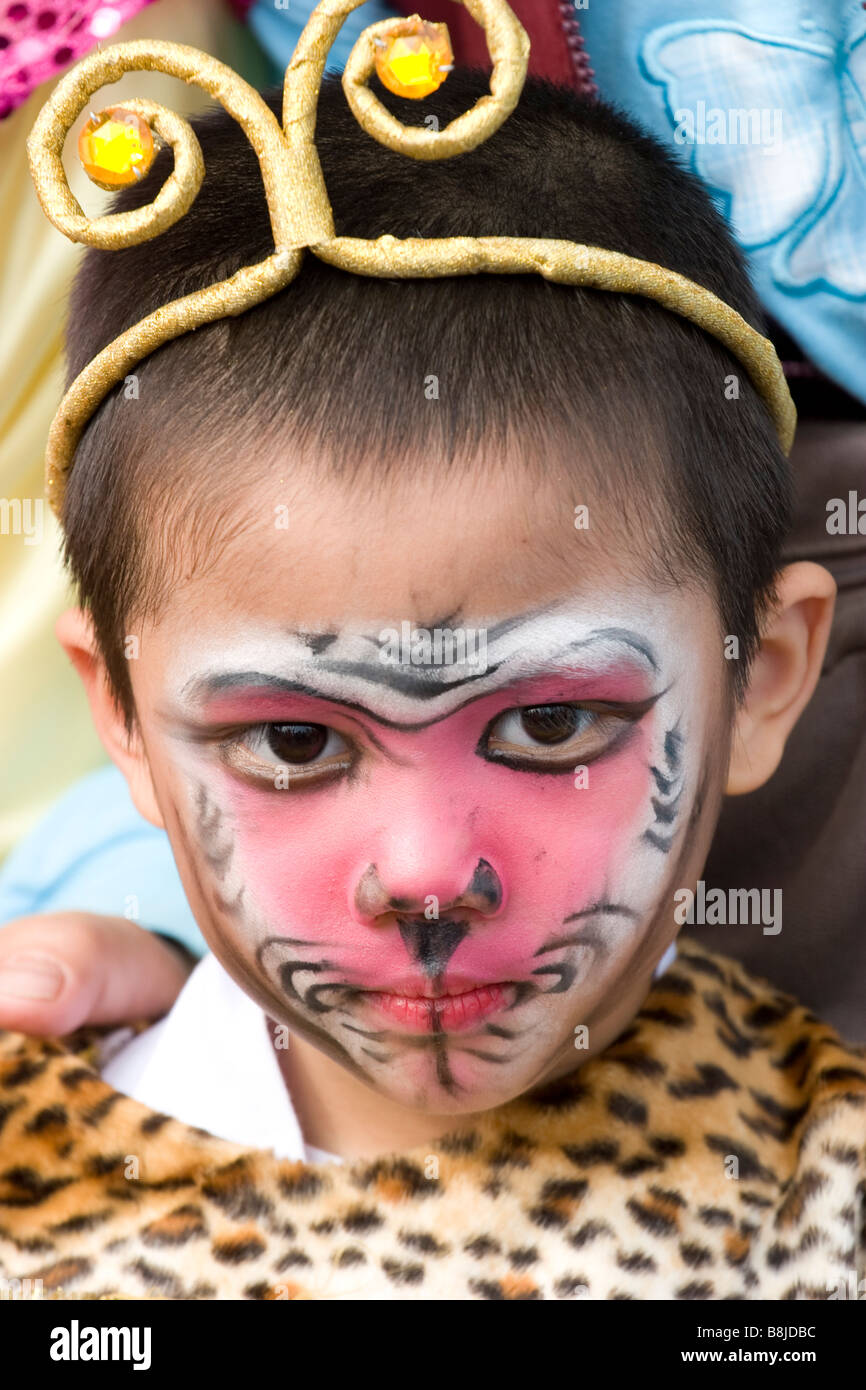 Paint face actors hi-res stock photography and images - Alamy