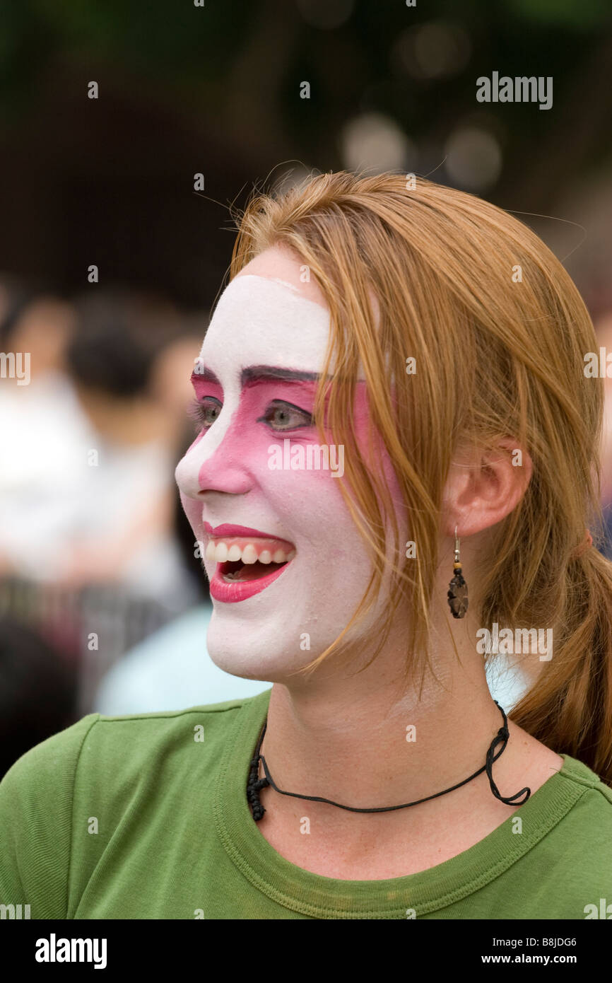 Caucasian girl in Chinese opera make-up Stock Photo - Alamy