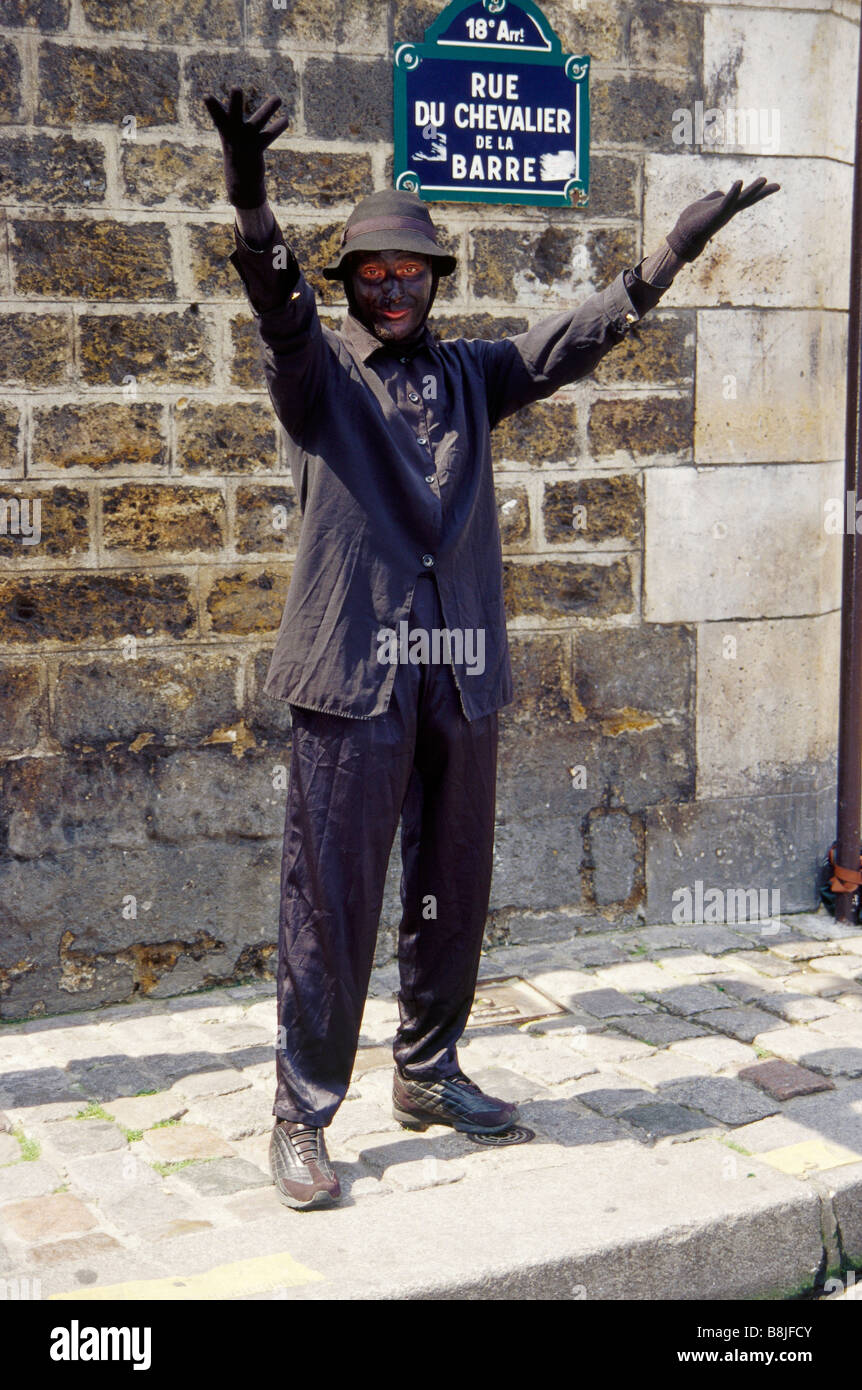 Mime artist paris hi-res stock photography and images - Alamy