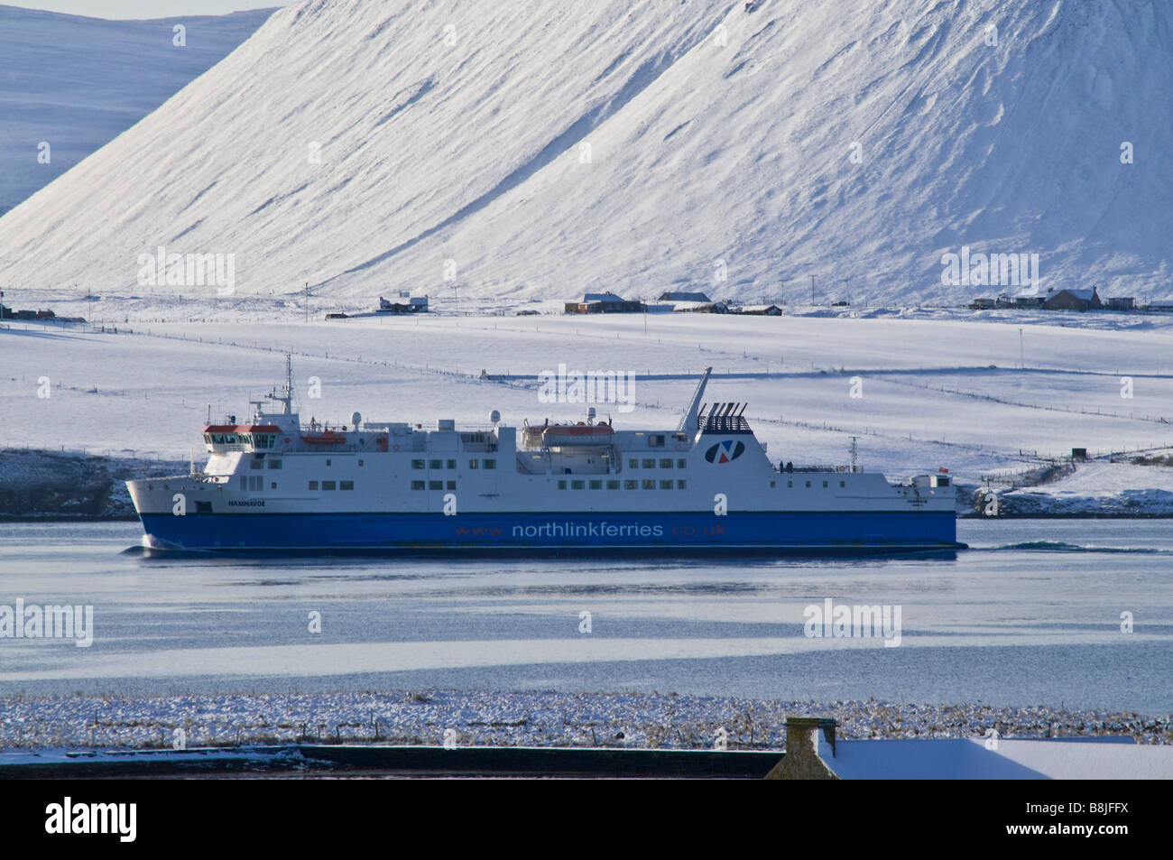 dh MV Hamnavoe STROMNESS ORKNEY Northlink ferries ferry entering Scapa ...