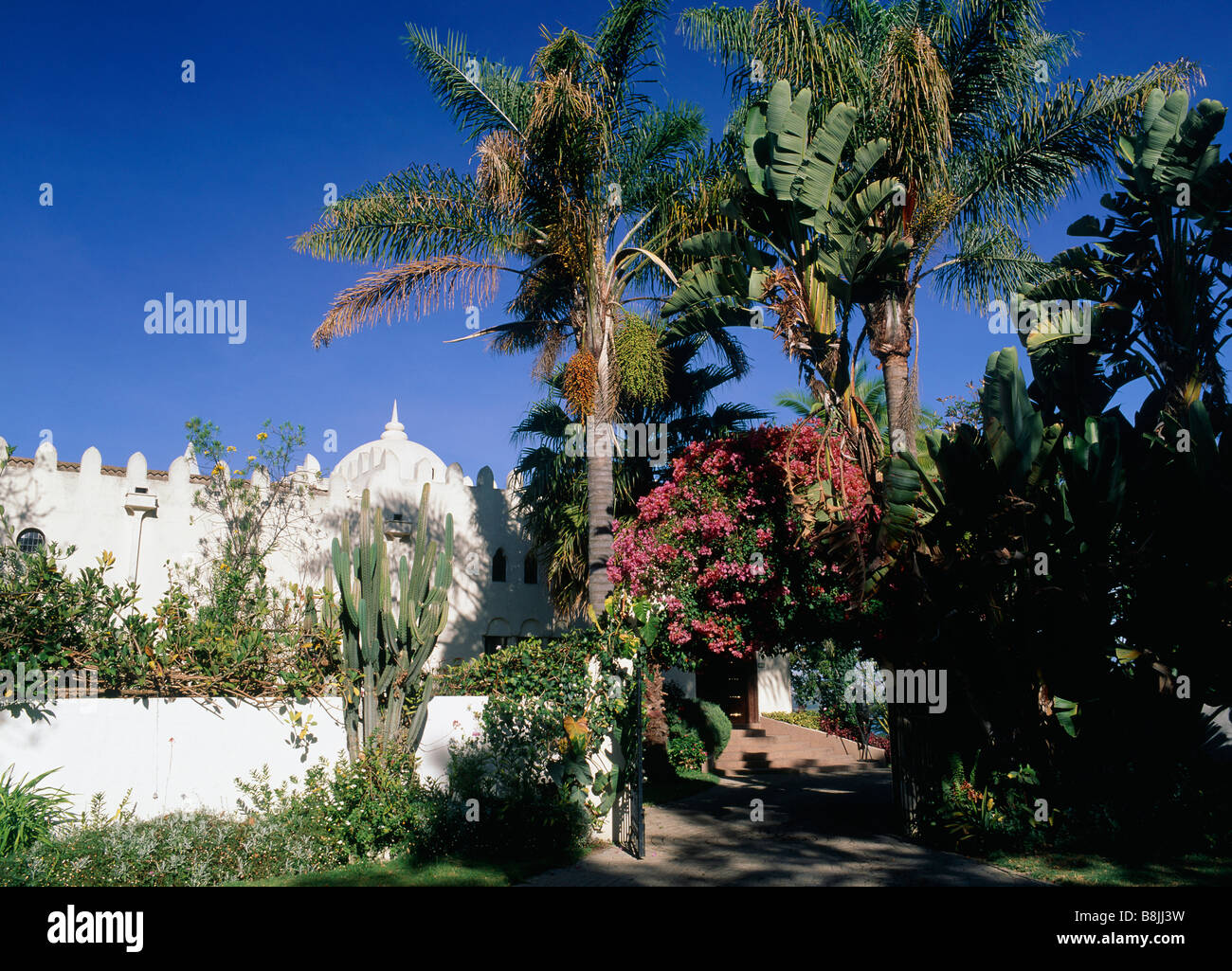 Oserian The ╘Djinn' Palace House Wall White stone Dome Associated with ...