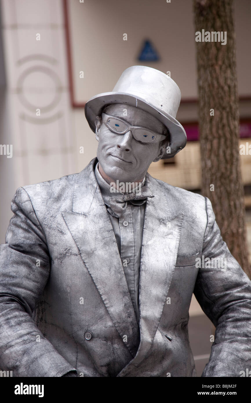 A Human Statue Street Performer in Liverpool Stock Photo - Alamy