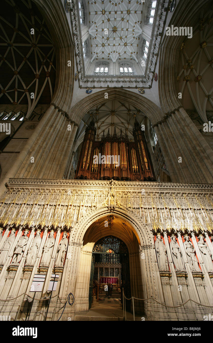 Quire screen hi-res stock photography and images - Alamy