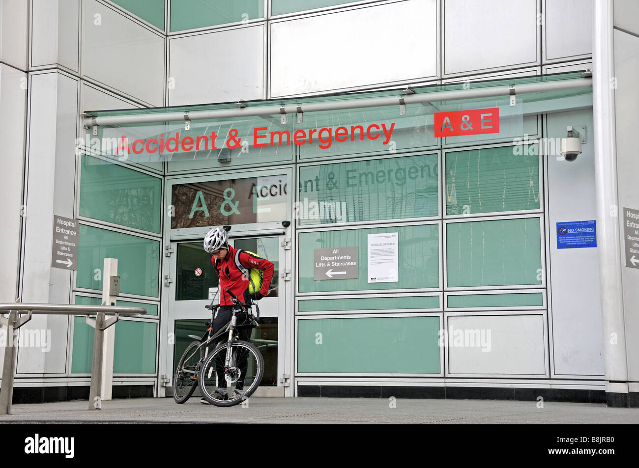 University collage london hospital hi-res stock photography and images ...
