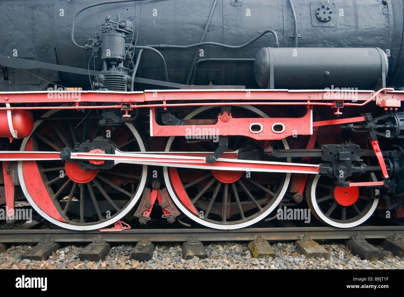 Steam engine wheels machinery Stock Photo - Alamy