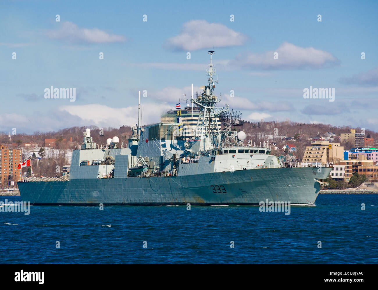Halifax class frigate HMCS TORONTO (FFH 333) departs Halifax Harbour ...
