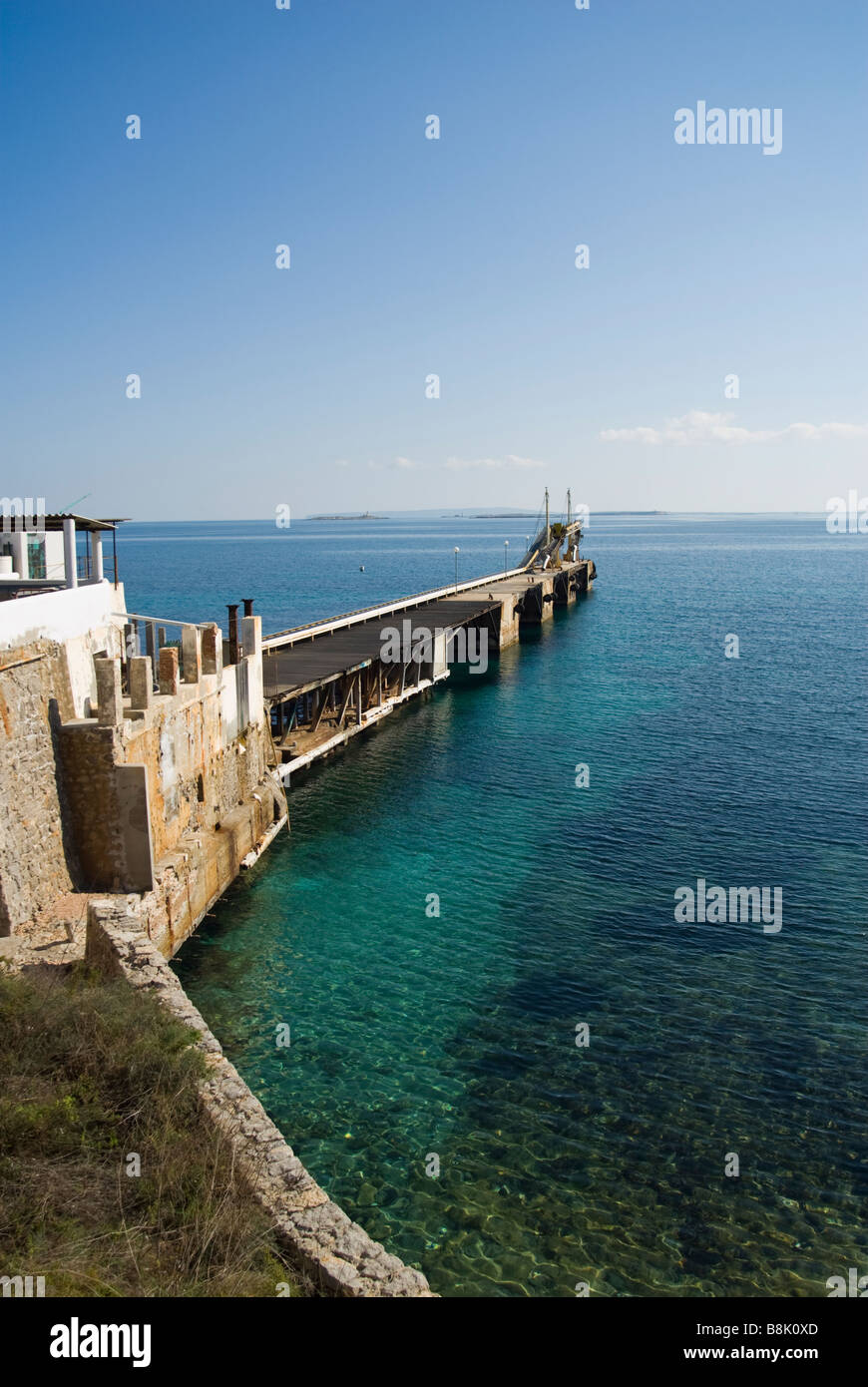 Dock sea hi-res stock photography and images - Alamy