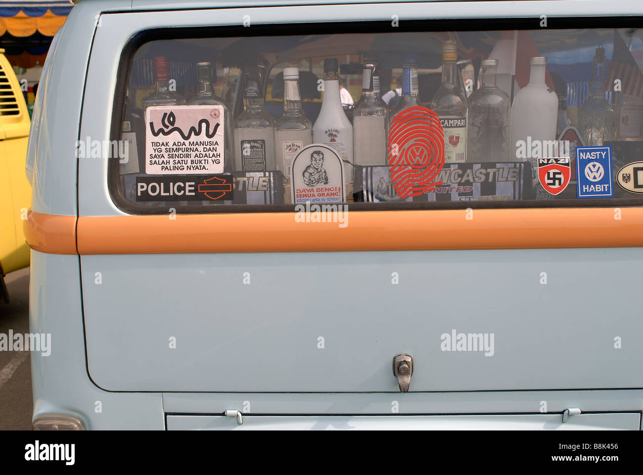 Bus back view hi-res stock photography and images - Alamy