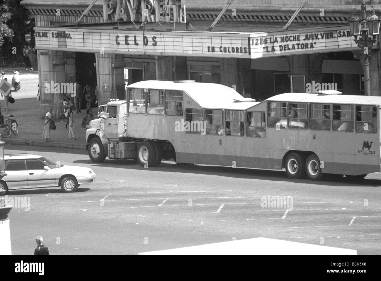 Camel bus cuba hi-res stock photography and images - Alamy