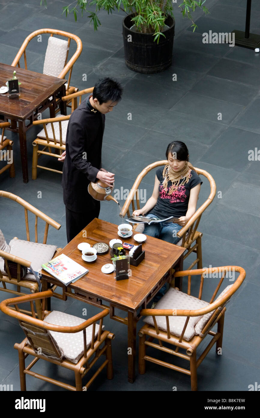 Chinese tea house waiter hi-res stock photography and images - Alamy