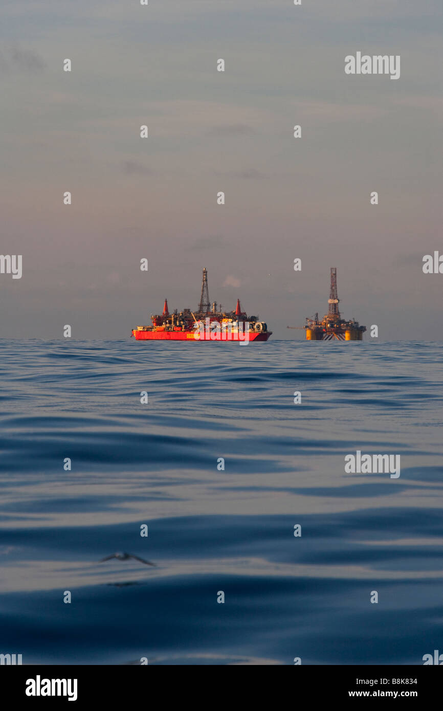 Fspo oil rig hi-res stock photography and images - Alamy