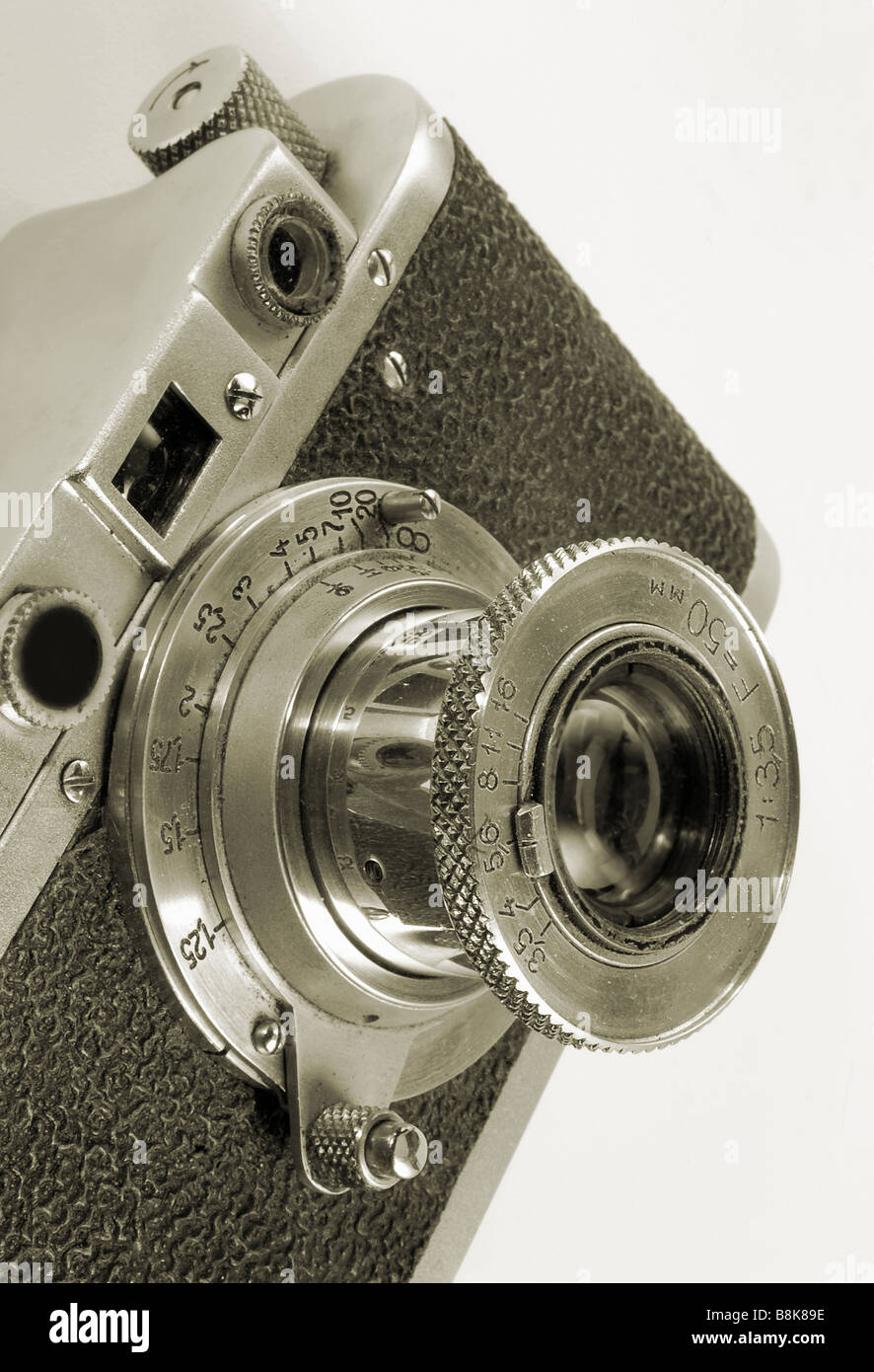 Photo camera shutter aperture mechanism hi-res stock photography and ...