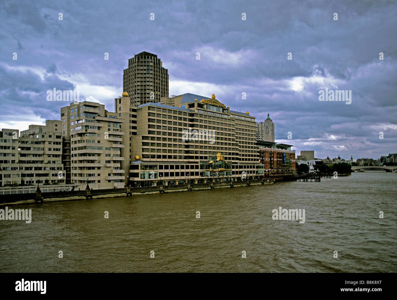 Sea containers hi-res stock photography and images - Alamy