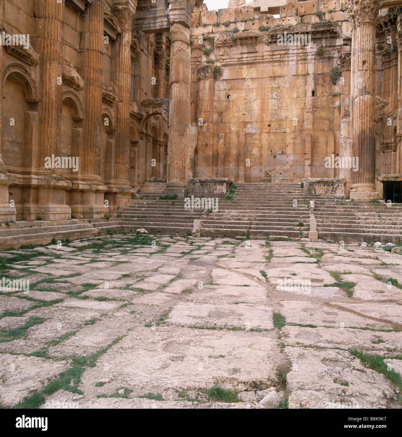 Temple of Bacchus Baalbek Lebanon Stock Photo - Alamy