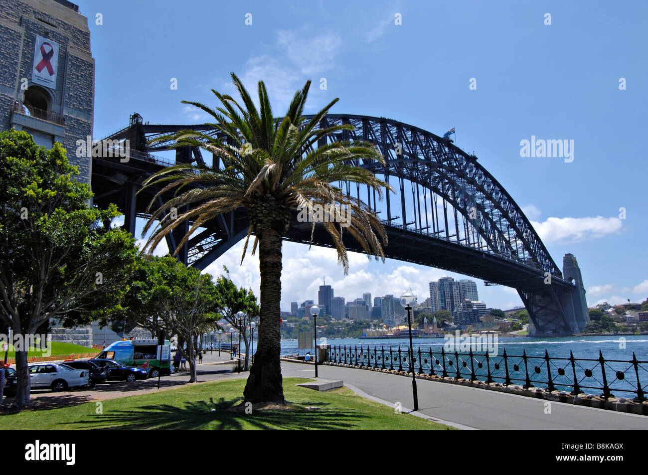 A view of the Sydney Harbour Bride from Dawes Point Park, Sydney, New ...