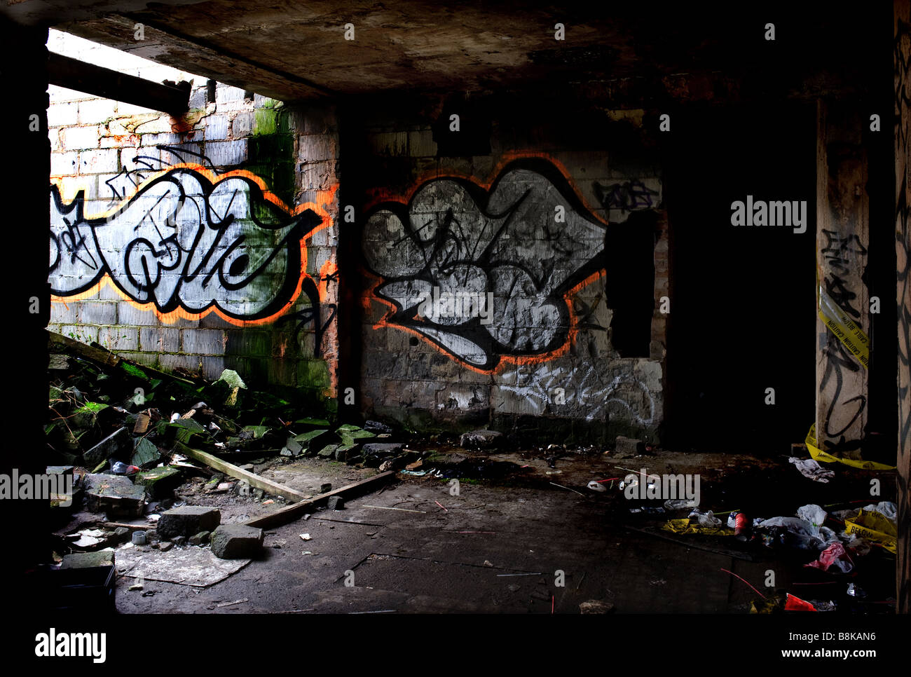 Graffiti on the walls of a derelict building Stock Photo - Alamy