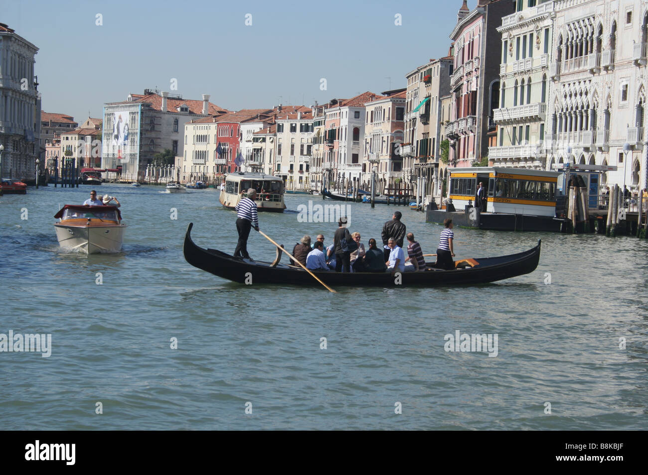 Traghetti traghetti hi-res stock photography and images - Alamy