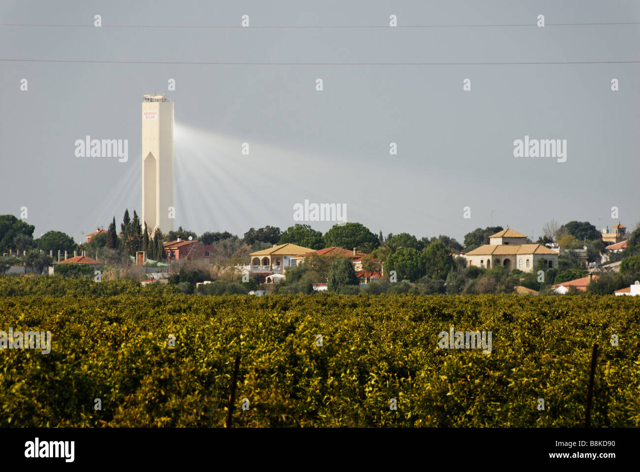 The PS10 solar tower power plant produces clean thermoelectric power ...
