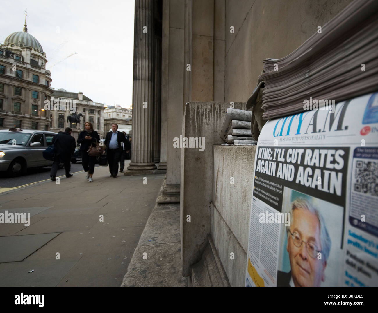 The Bank of England Building in Threadneedle Street London Stock Photo ...