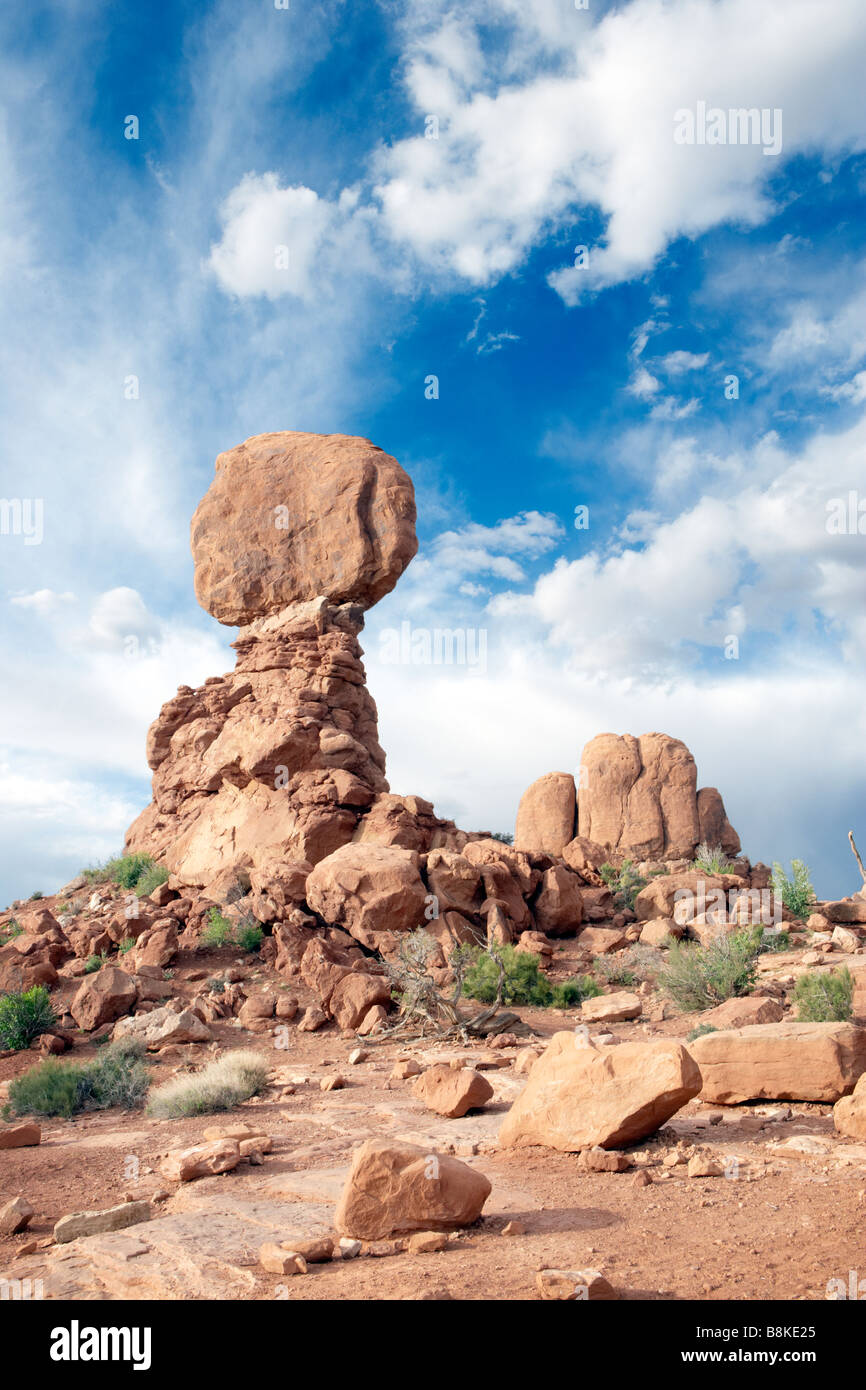 Balanced Rock in Arches National Park Utah USA Stock Photo - Alamy